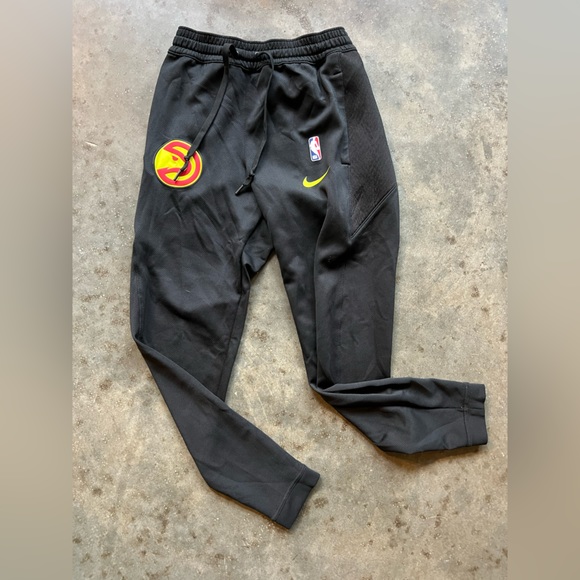 Nike | Pants | Mens Nike Nba Atlanta Hawks Basketball On Court Jogger ...